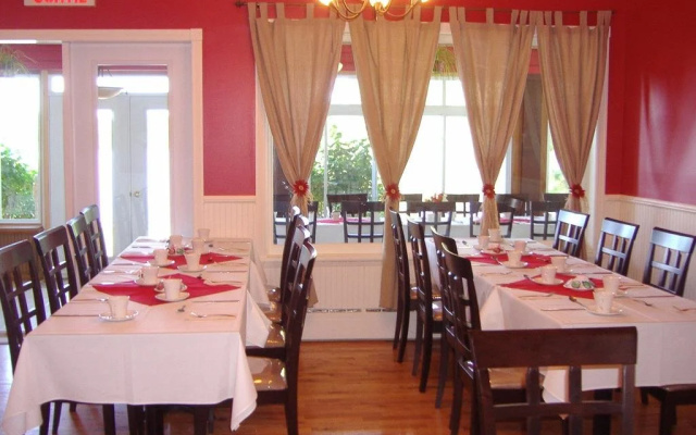 Auberge De La Chanterelle in Disraeli, Canada from 138$, photos ...