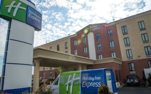 Отель Holiday Inn Express Kennedy Airport, an IHG Hotel 2* США, Нью ...