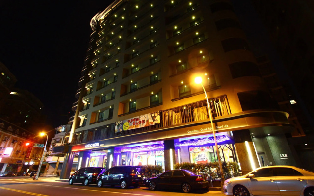 GoGo Hotel in Taichung, Taiwan from 85$, photos, reviews - zenhotels.com
