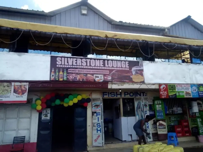 Silverstone Park Bar & Guest House - Nairobi